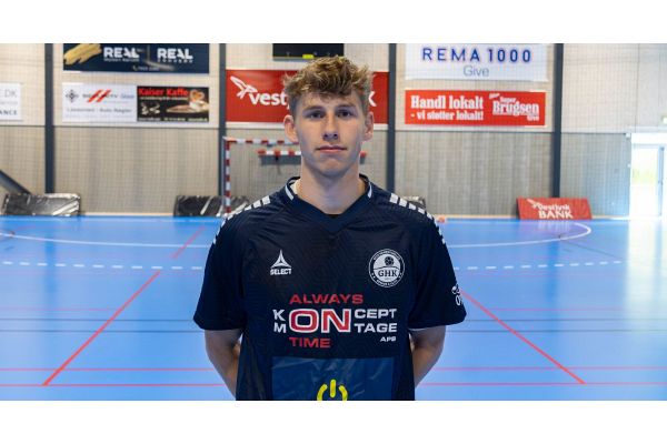 Ung sulten playmaker/venstreback vil kæmpe hårdt for spilletid på byens ...